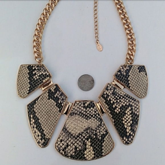 Aldo | Jewelry | Nwot Aldo Reptile Print Statement Necklace | Poshmark